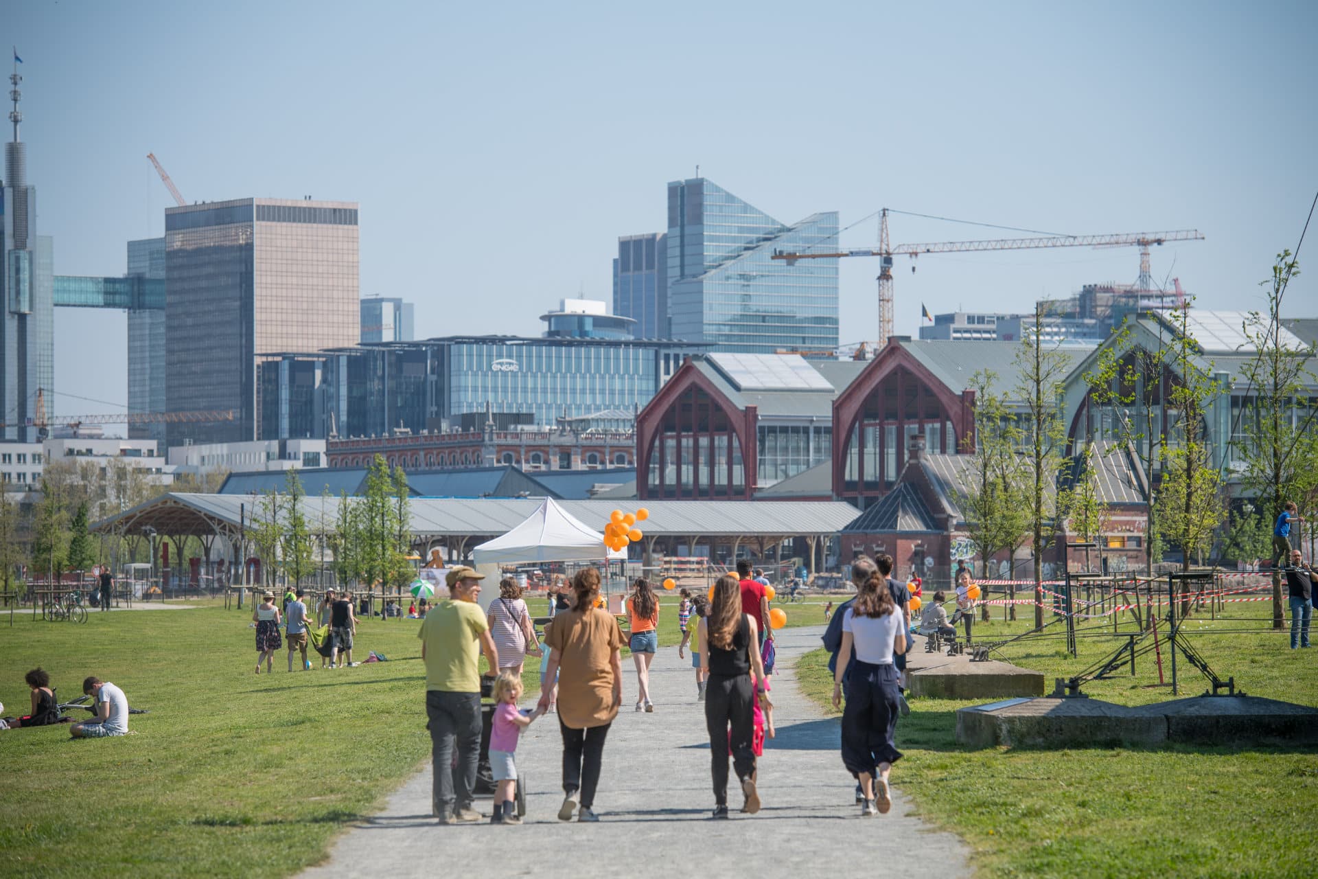 Tour & Taxis, kwaliteitsvol wonen en werken in Brussel - architectuurwijzer